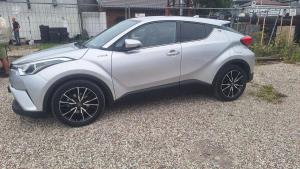 Серый Тойота C-HR 2017 в Каунас, объемом двигателя 1.80 л и пробегом 148 тыс. км за 15650 €, фото 3 на AUTOMOTO.COM.LV