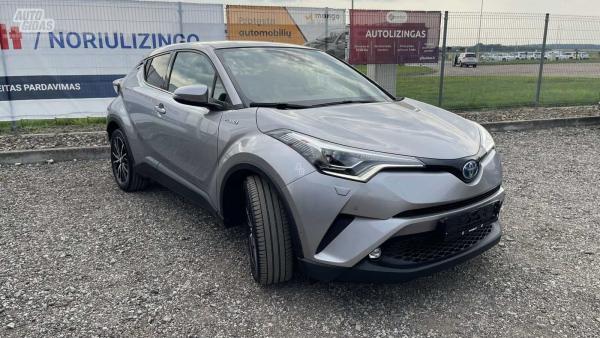 Grey Toyota C-HR 2017 in Marijampole, with an engine capacity of 1.80 L and mileage of 242 thousand km for 13900 €, photo 4 on AUTOMOTO.COM.LV