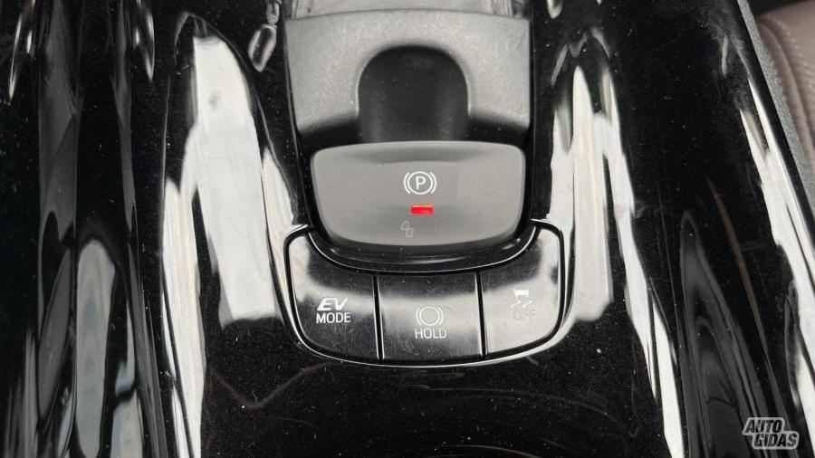 Pelēks Toyota C-HR 2017 Marijampole, ar dzinēja tilpumu 1.80 L un nobraukumu 242 tūkst. km par 13900 €, foto 17 vietnē AUTOMOTO.COM.LV