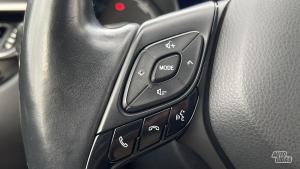 Pelēks Toyota C-HR 2017 Marijampole, ar dzinēja tilpumu 1.80 L un nobraukumu 242 tūkst. km par 13900 €, foto 25 vietnē AUTOMOTO.COM.LV