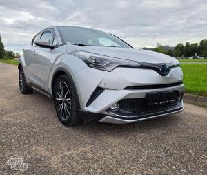 Grey Toyota C-HR 2017 in Kaunas, with an engine capacity of 1.80 L and mileage of 163 thousand km for 15750 €, photo 4 on AUTOMOTO.COM.LV