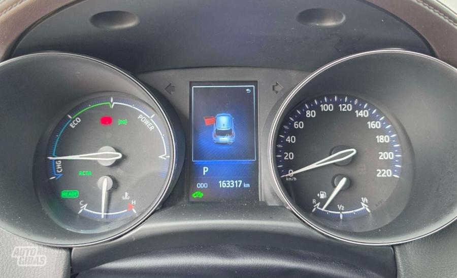 Grey Toyota C-HR 2017 in Kaunas, with an engine capacity of 1.80 L and mileage of 163 thousand km for 15750 €, photo 25 on AUTOMOTO.COM.LV