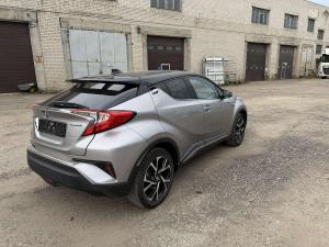 Серый Тойота C-HR 2017 в Вевис, объемом двигателя 1.80 л и пробегом 0 тыс. км за 15500 €, фото 6 на AUTOMOTO.COM.LV
