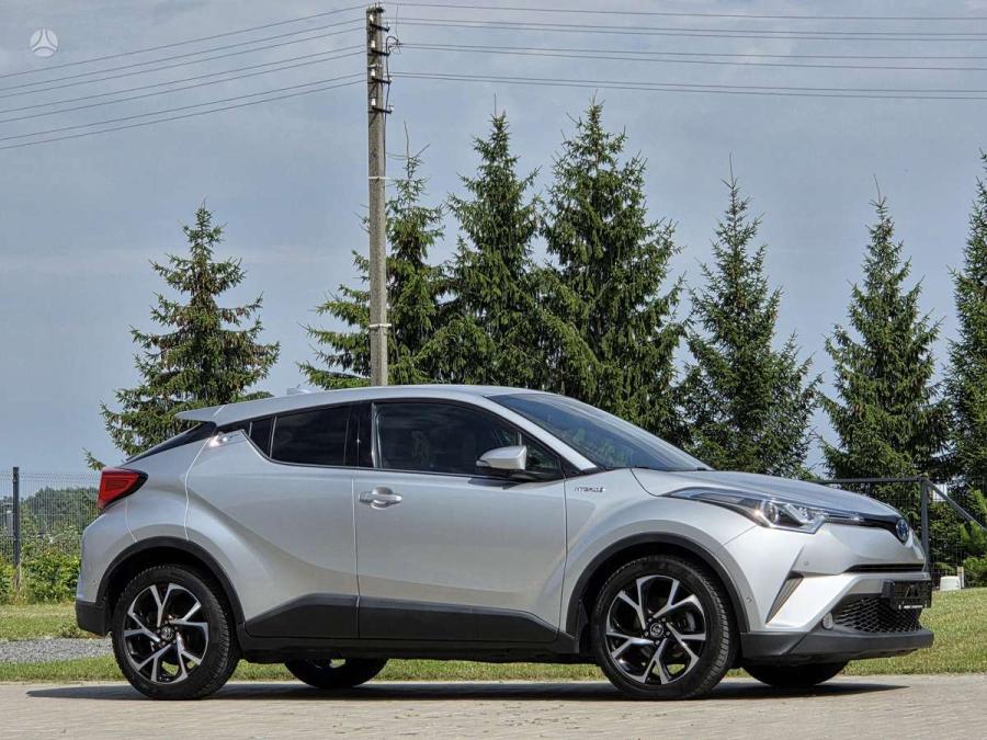 Pelēks Toyota C-HR 2017 Kauņa, ar dzinēja tilpumu 1.80 L un nobraukumu 204 tūkst. km par 15999 €, foto 5 vietnē AUTOMOTO.COM.LV