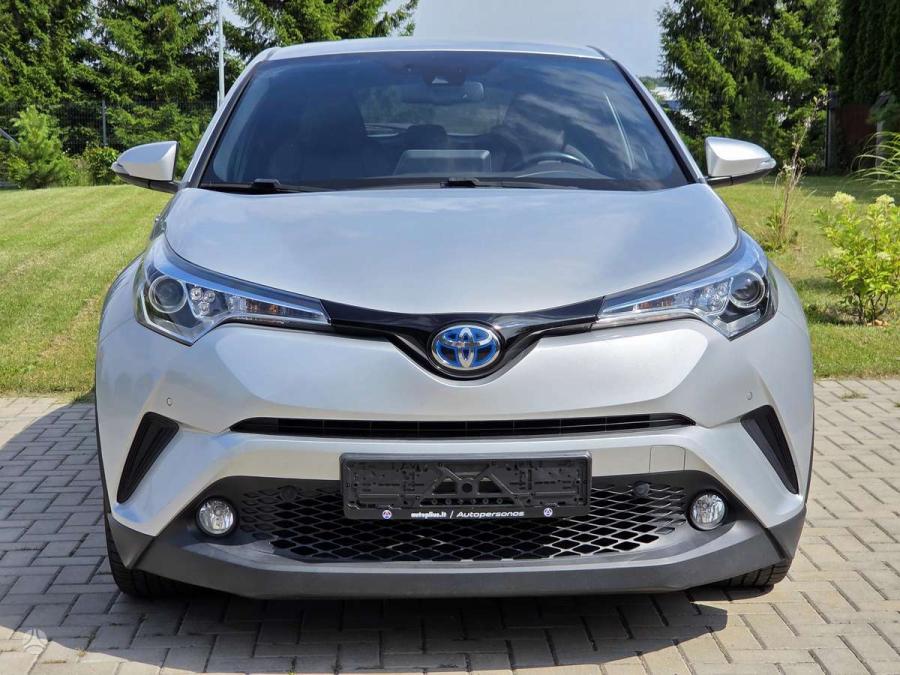 Pelēks Toyota C-HR 2017 Kauņa, ar dzinēja tilpumu 1.80 L un nobraukumu 204 tūkst. km par 15999 €, foto 7 vietnē AUTOMOTO.COM.LV