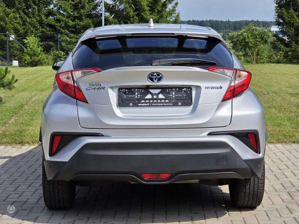 Grey Toyota C-HR 2017 in Kaunas, with an engine capacity of 1.80 L and mileage of 204 thousand km for 15999 €, photo 8 on AUTOMOTO.COM.LV