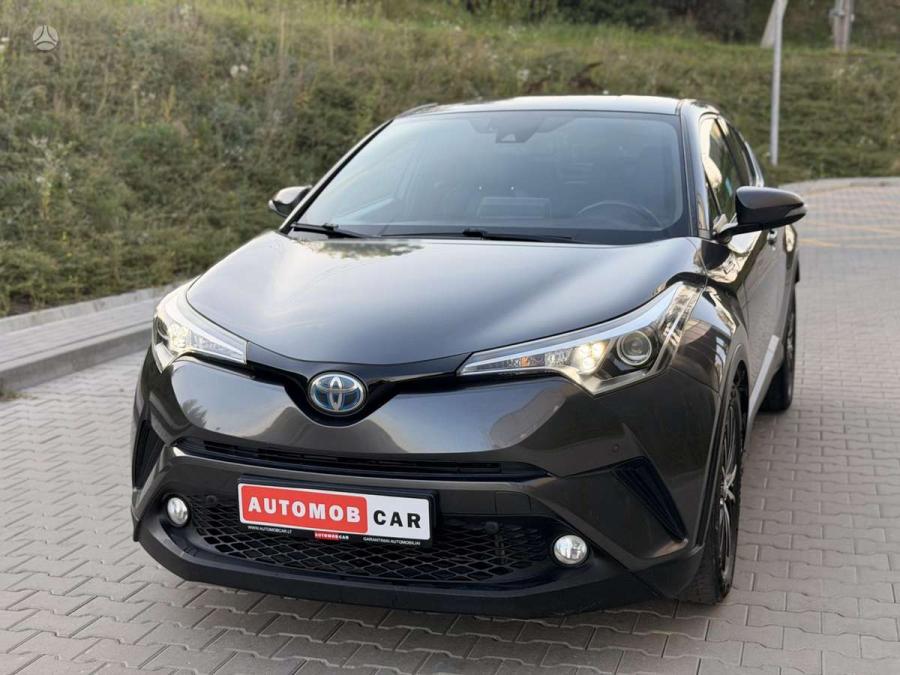 Pelēks Toyota C-HR 2017 Viļņa, ar dzinēja tilpumu 1.80 L un nobraukumu 169 tūkst. km par 15950 €, foto 1 vietnē AUTOMOTO.COM.LV