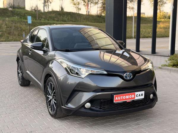 Pelēks Toyota C-HR 2017 Viļņa, ar dzinēja tilpumu 1.80 L un nobraukumu 169 tūkst. km par 15950 €, foto 3 vietnē AUTOMOTO.COM.LV