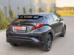 Pelēks Toyota C-HR 2017 Viļņa, ar dzinēja tilpumu 1.80 L un nobraukumu 169 tūkst. km par 15950 €, foto 6 vietnē AUTOMOTO.COM.LV