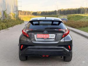 Pelēks Toyota C-HR 2017 Viļņa, ar dzinēja tilpumu 1.80 L un nobraukumu 169 tūkst. km par 15950 €, foto 7 vietnē AUTOMOTO.COM.LV