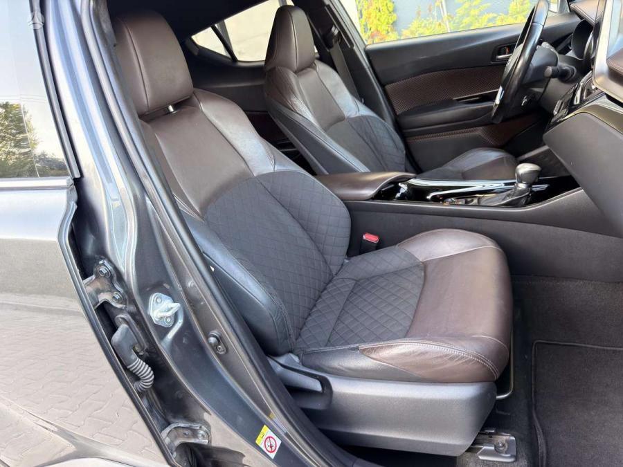 Pelēks Toyota C-HR 2017 Viļņa, ar dzinēja tilpumu 1.80 L un nobraukumu 169 tūkst. km par 15950 €, foto 21 vietnē AUTOMOTO.COM.LV