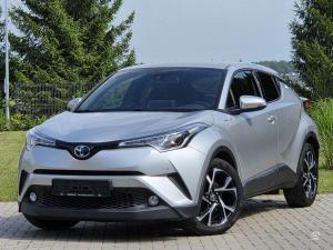 Pelēks Toyota C-HR 2017 Kauņa, ar dzinēja tilpumu 1.80 L un nobraukumu 204 tūkst. km par 15999 €, foto  vietnē AUTOMOTO.COM.LV