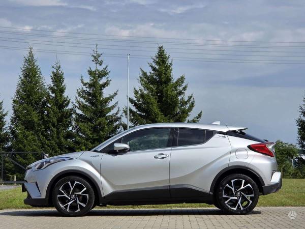 Grey Toyota C-HR 2017 in Kaunas, with an engine capacity of 1.80 L and mileage of 204 thousand km for 15999 €, photo 7 on AUTOMOTO.COM.LV
