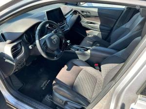 Серый Тойота C-HR 2017 в Вильнюс, объемом двигателя 1.80 л и пробегом 145 тыс. км за 16999 €, фото 6 на AUTOMOTO.COM.LV
