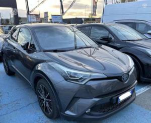 Серый Тойота C-HR 2017 в Вильнюс, объемом двигателя 1.80 л и пробегом 145 тыс. км за 16999 €, фото 15 на AUTOMOTO.COM.LV