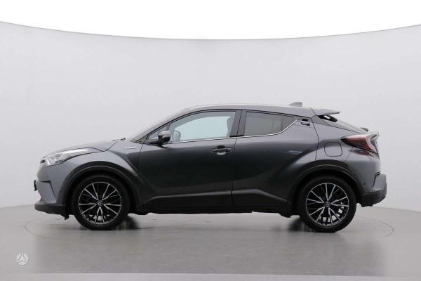 Pelēks Toyota C-HR 2017 Viļņa, ar dzinēja tilpumu 1.80 L un nobraukumu 77 tūkst. km par 20900 €, foto 4 vietnē AUTOMOTO.COM.LV