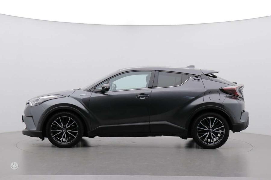 Grey Toyota C-HR 2017 in Vilnius, with an engine capacity of 1.80 L and mileage of 77 thousand km for 20900 €, photo 5 on AUTOMOTO.COM.LV