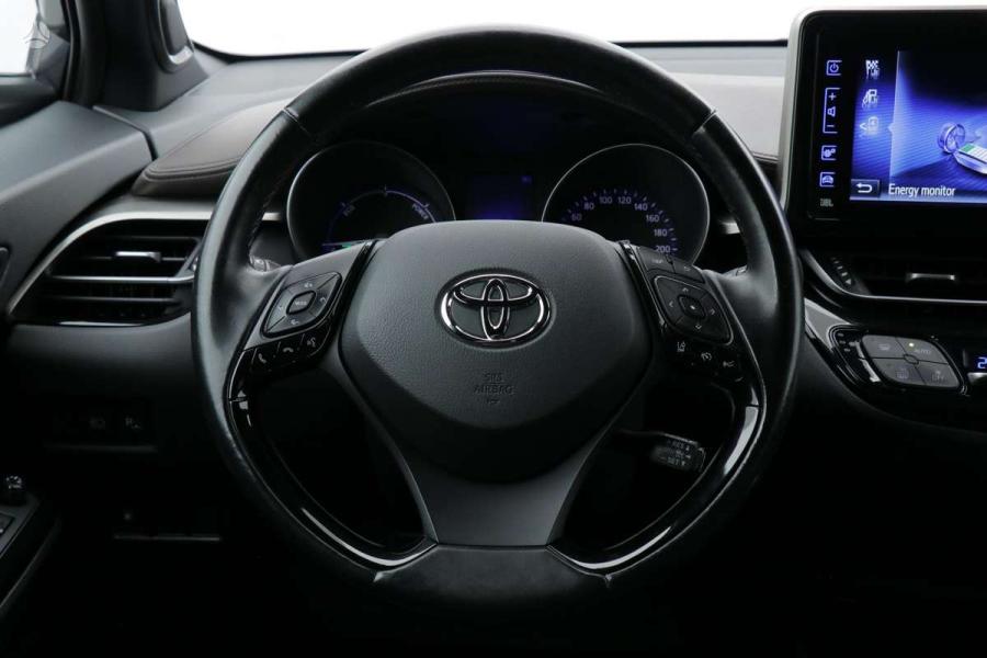 Grey Toyota C-HR 2017 in Vilnius, with an engine capacity of 1.80 L and mileage of 77 thousand km for 20900 €, photo 14 on AUTOMOTO.COM.LV