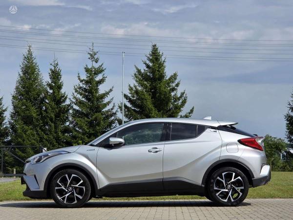 Pelēks Toyota C-HR 2017 Kauņa, ar dzinēja tilpumu 1.80 L un nobraukumu 204 tūkst. km par 15999 €, foto 7 vietnē AUTOMOTO.COM.LV