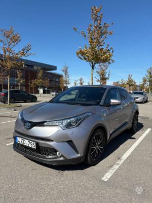 Pelēks Toyota C-HR 2017 Klaipėda, ar dzinēja tilpumu 1.80 L un nobraukumu 214 tūkst. km par 14500 €, foto  vietnē AUTOMOTO.COM.LV