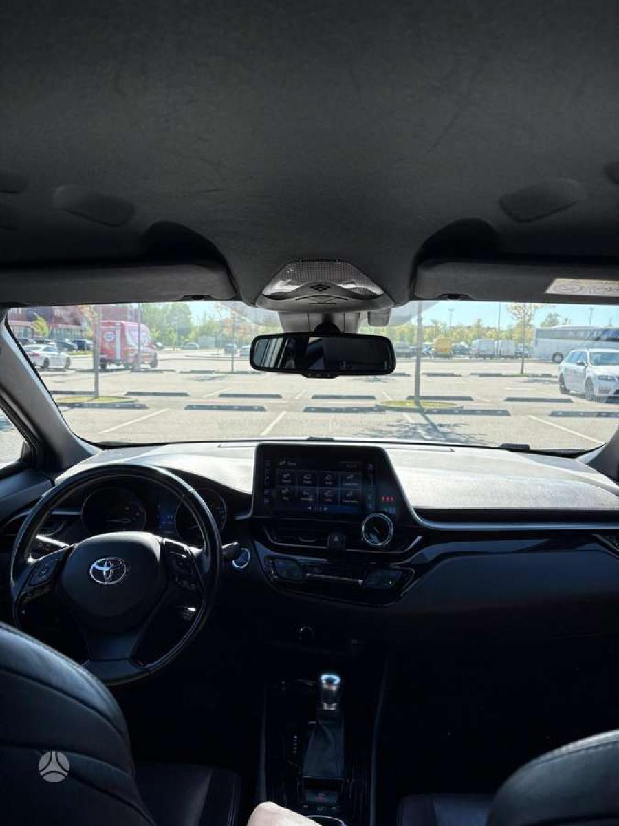 Pelēks Toyota C-HR 2017 Klaipėda, ar dzinēja tilpumu 1.80 L un nobraukumu 214 tūkst. km par 14500 €, foto 6 vietnē AUTOMOTO.COM.LV