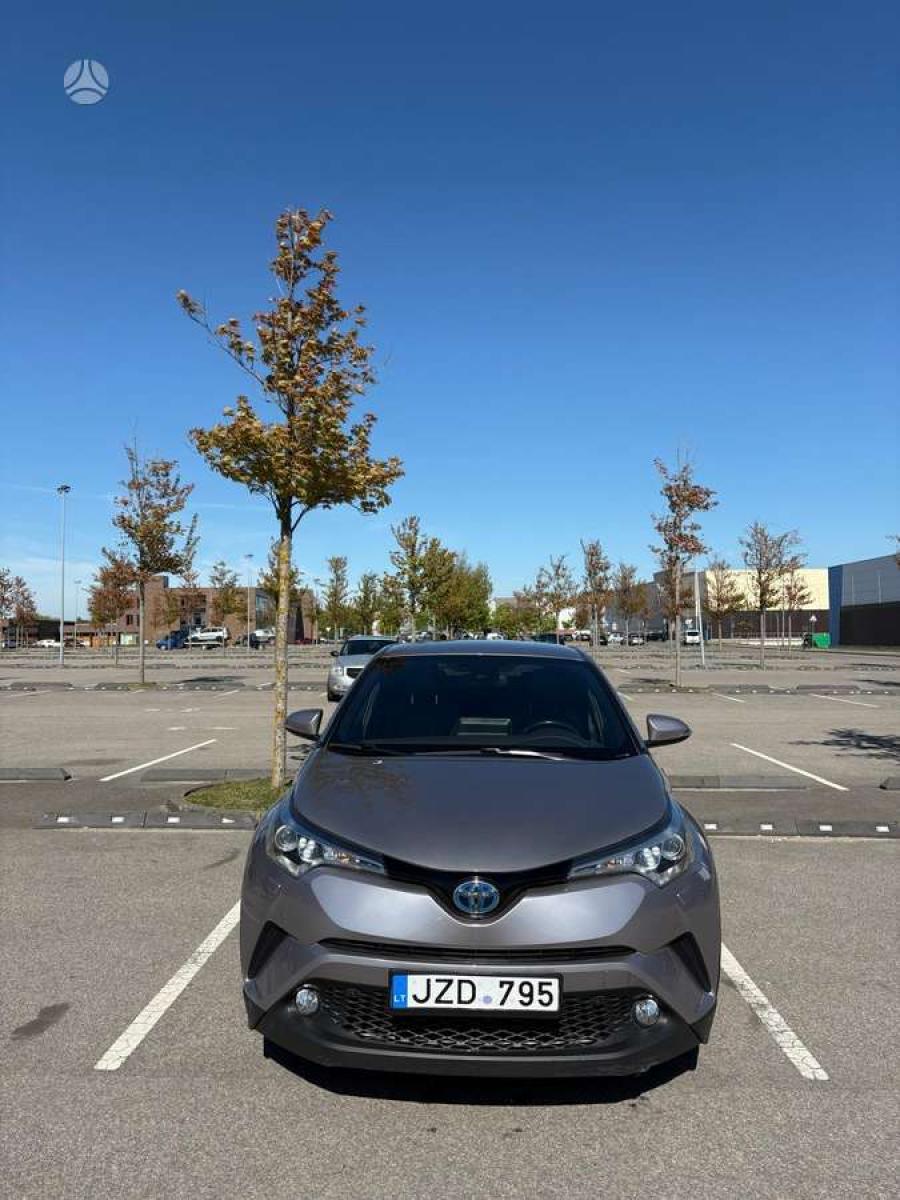 Pelēks Toyota C-HR 2017 Klaipėda, ar dzinēja tilpumu 1.80 L un nobraukumu 214 tūkst. km par 14500 €, foto 11 vietnē AUTOMOTO.COM.LV