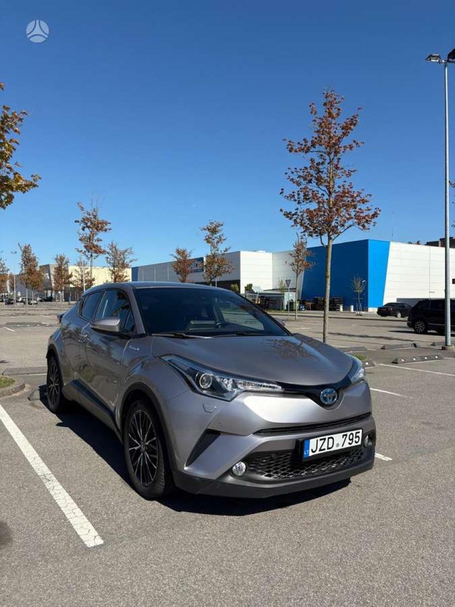 Pelēks Toyota C-HR 2017 Klaipėda, ar dzinēja tilpumu 1.80 L un nobraukumu 214 tūkst. km par 14500 €, foto 18 vietnē AUTOMOTO.COM.LV