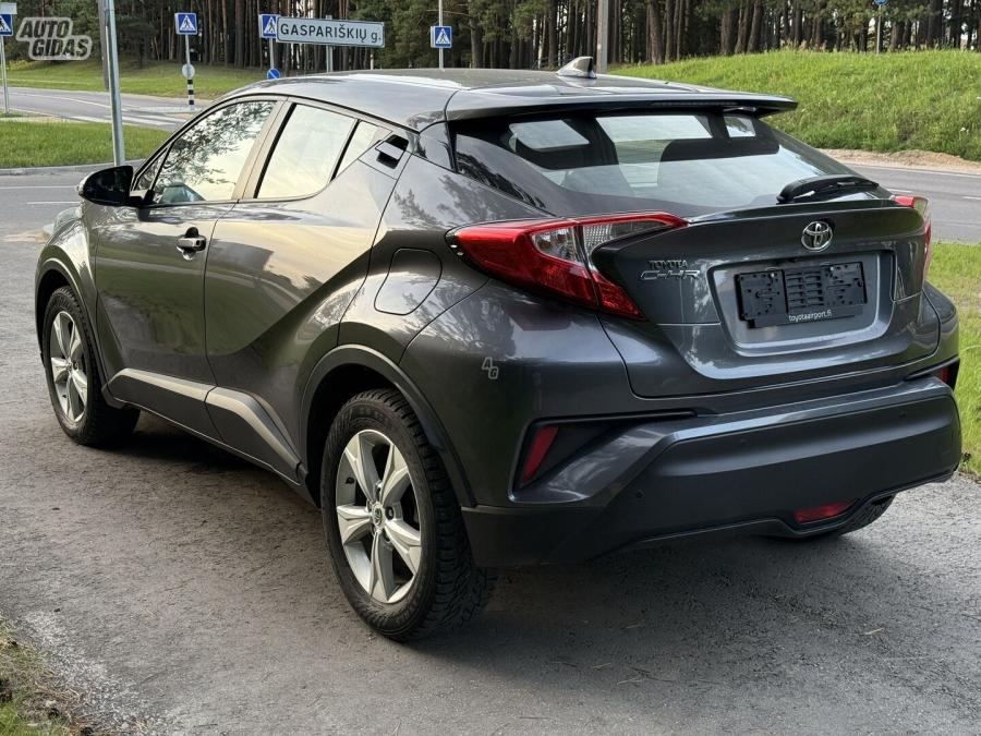 Pelēks Toyota C-HR 2017 Utena, ar dzinēja tilpumu 1.20 L un nobraukumu 162 tūkst. km par 10900 €, foto 8 vietnē AUTOMOTO.COM.LV
