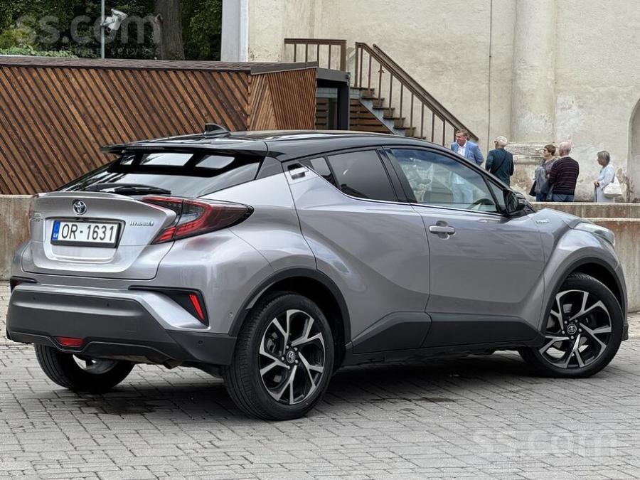 Pelēks Toyota C-HR 2017 Jelgava, ar dzinēja tilpumu 1.80 L un nobraukumu 198 tūkst. km par 16590 €, foto 5 vietnē AUTOMOTO.COM.LV