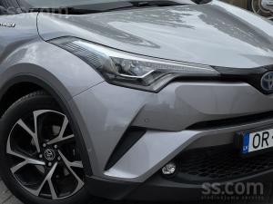 Pelēks Toyota C-HR 2017 Jelgava, ar dzinēja tilpumu 1.80 L un nobraukumu 198 tūkst. km par 16590 €, foto 6 vietnē AUTOMOTO.COM.LV