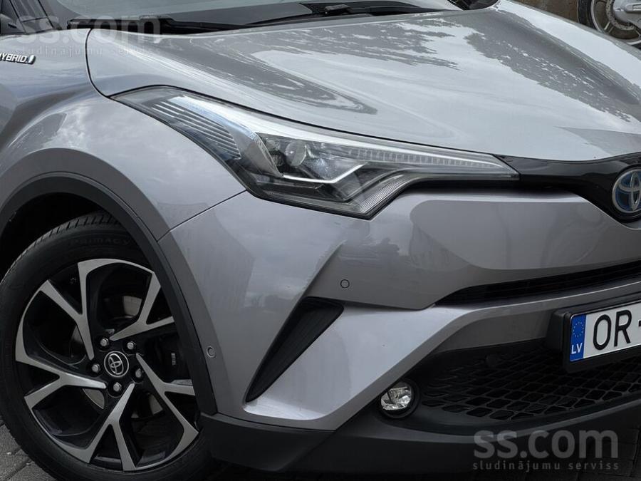 Pelēks Toyota C-HR 2017 Jelgava, ar dzinēja tilpumu 1.80 L un nobraukumu 198 tūkst. km par 16590 €, foto 6 vietnē AUTOMOTO.COM.LV