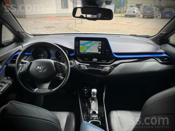 Pelēks Toyota C-HR 2017 Jelgava, ar dzinēja tilpumu 1.80 L un nobraukumu 198 tūkst. km par 16590 €, foto 10 vietnē AUTOMOTO.COM.LV