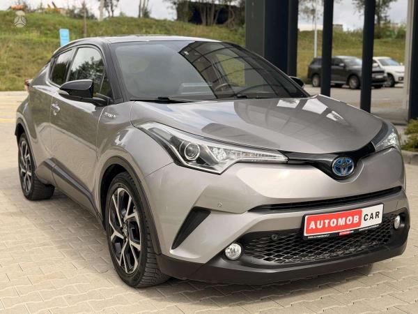 Grey Toyota C-HR 2017 in Vilnius, with an engine capacity of 1.80 L and mileage of 119 thousand km for 17850 €, photo 4 on AUTOMOTO.COM.LV