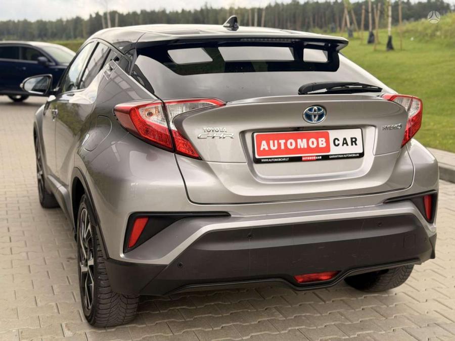 Серый Тойота C-HR 2017 в Вильнюс, объемом двигателя 1.80 л и пробегом 119 тыс. км за 17850 €, фото 10 на AUTOMOTO.COM.LV