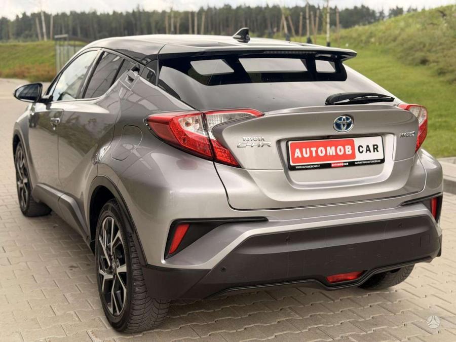 Серый Тойота C-HR 2017 в Вильнюс, объемом двигателя 1.80 л и пробегом 119 тыс. км за 17850 €, фото 11 на AUTOMOTO.COM.LV