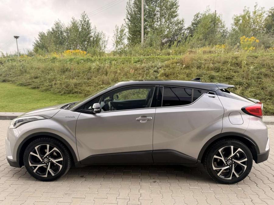 Серый Тойота C-HR 2017 в Вильнюс, объемом двигателя 1.80 л и пробегом 119 тыс. км за 17850 €, фото 14 на AUTOMOTO.COM.LV