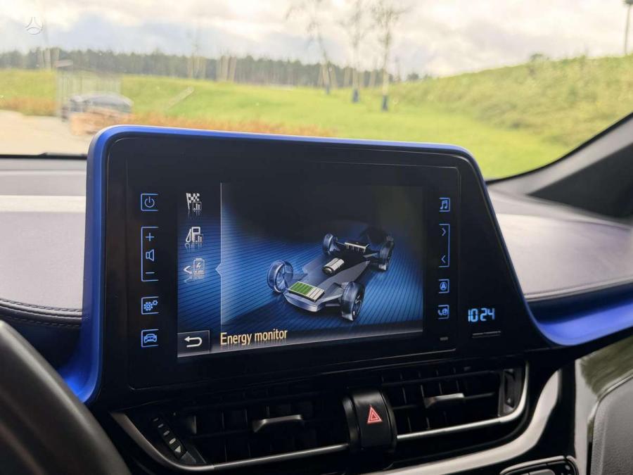 Серый Тойота C-HR 2017 в Вильнюс, объемом двигателя 1.80 л и пробегом 119 тыс. км за 17850 €, фото 37 на AUTOMOTO.COM.LV