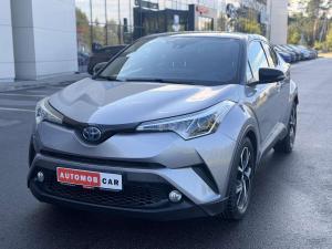 Grey Toyota C-HR 2017 in Vilnius, with an engine capacity of 1.80 L and mileage of 141 thousand km for 16450 €, photo  on AUTOMOTO.COM.LV