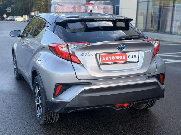 Grey Toyota C-HR 2017 in Vilnius, with an engine capacity of 1.80 L and mileage of 141 thousand km for 16450 €, photo 8 on AUTOMOTO.COM.LV