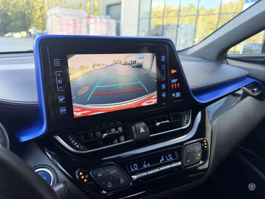Серый Тойота C-HR 2017 в Вильнюс, объемом двигателя 1.80 л и пробегом 141 тыс. км за 16450 €, фото 20 на AUTOMOTO.COM.LV