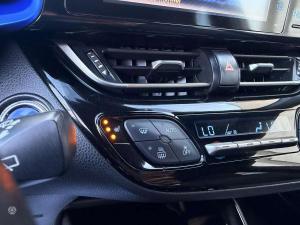 Серый Тойота C-HR 2017 в Вильнюс, объемом двигателя 1.80 л и пробегом 141 тыс. км за 16450 €, фото 22 на AUTOMOTO.COM.LV
