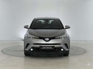 Grey Toyota C-HR 2017 in Vilnius, with an engine capacity of 1.80 L and mileage of 164 thousand km for 16900 €, photo 6 on AUTOMOTO.COM.LV