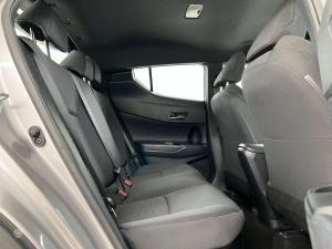Grey Toyota C-HR 2017 in Vilnius, with an engine capacity of 1.80 L and mileage of 164 thousand km for 16900 €, photo 8 on AUTOMOTO.COM.LV
