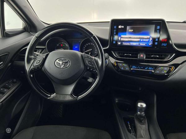 Grey Toyota C-HR 2017 in Vilnius, with an engine capacity of 1.80 L and mileage of 164 thousand km for 16900 €, photo 10 on AUTOMOTO.COM.LV