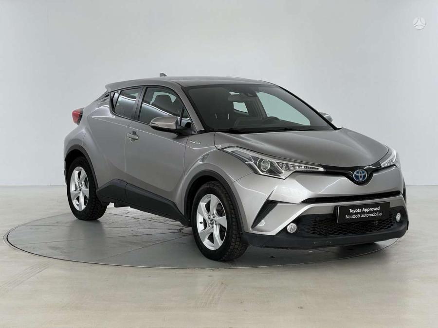 Grey Toyota C-HR 2017 in Vilnius, with an engine capacity of 1.80 L and mileage of 164 thousand km for 16900 €, photo 19 on AUTOMOTO.COM.LV