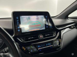 Grey Toyota C-HR 2017 in Vilnius, with an engine capacity of 1.80 L and mileage of 164 thousand km for 16900 €, photo 23 on AUTOMOTO.COM.LV