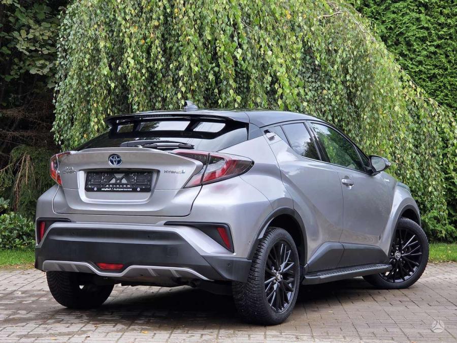Серый Тойота C-HR 2017 в Каунас, объемом двигателя 1.80 л и пробегом 220 тыс. км за 15999 €, фото 6 на AUTOMOTO.COM.LV