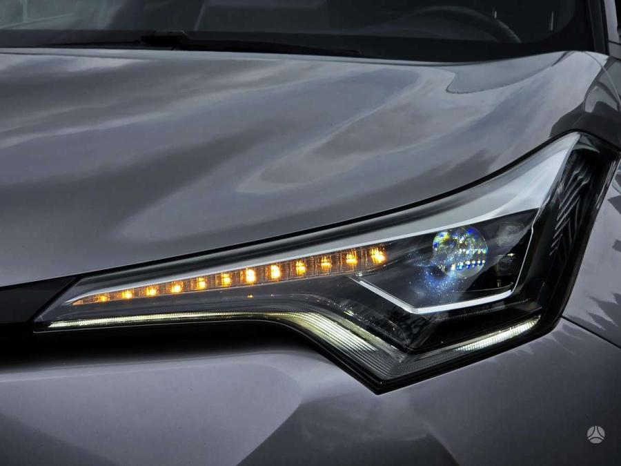 Серый Тойота C-HR 2017 в Каунас, объемом двигателя 1.80 л и пробегом 220 тыс. км за 15999 €, фото 29 на AUTOMOTO.COM.LV