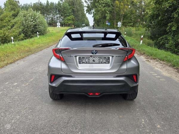 Серый Тойота C-HR 2017 в Каунас, объемом двигателя 1.80 л и пробегом 162 тыс. км за 15250 €, фото 7 на AUTOMOTO.COM.LV