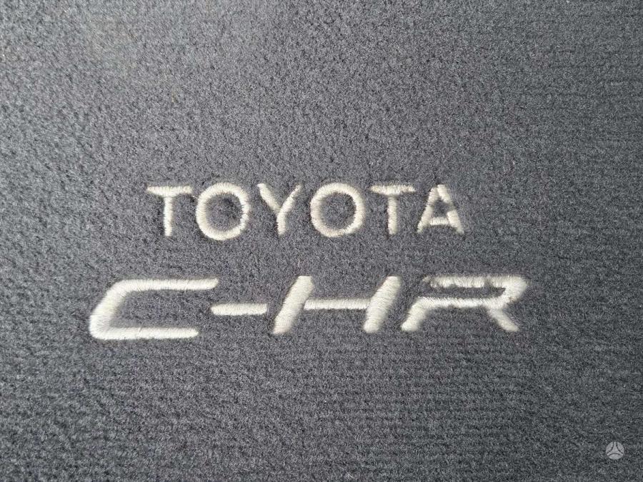 Pelēks Toyota C-HR 2017 Kauņa, ar dzinēja tilpumu 1.80 L un nobraukumu 162 tūkst. km par 15250 €, foto 22 vietnē AUTOMOTO.COM.LV